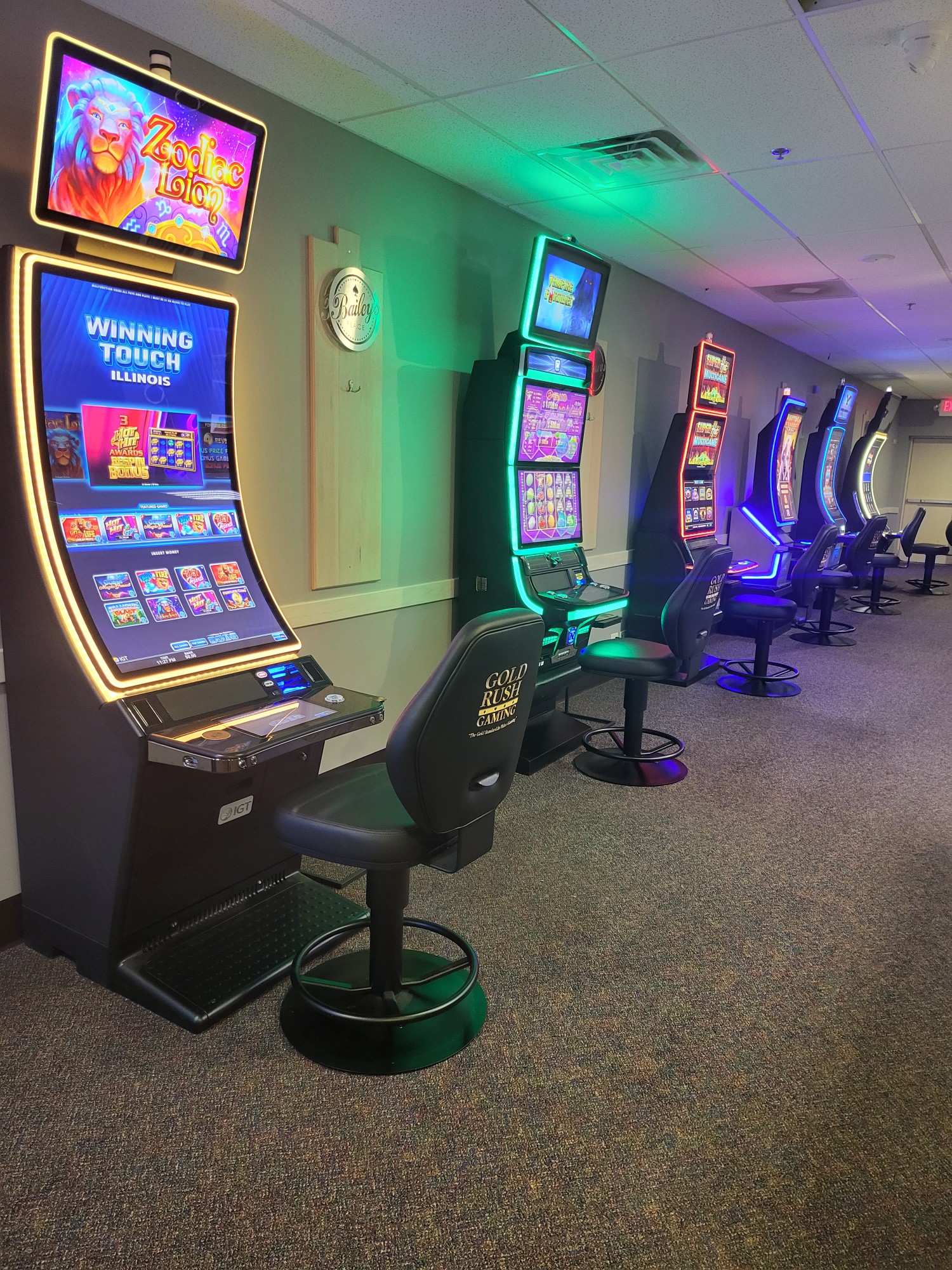 Bailey's Place Video Poker and Slots Cafe | Hoffman Estates, Illinois